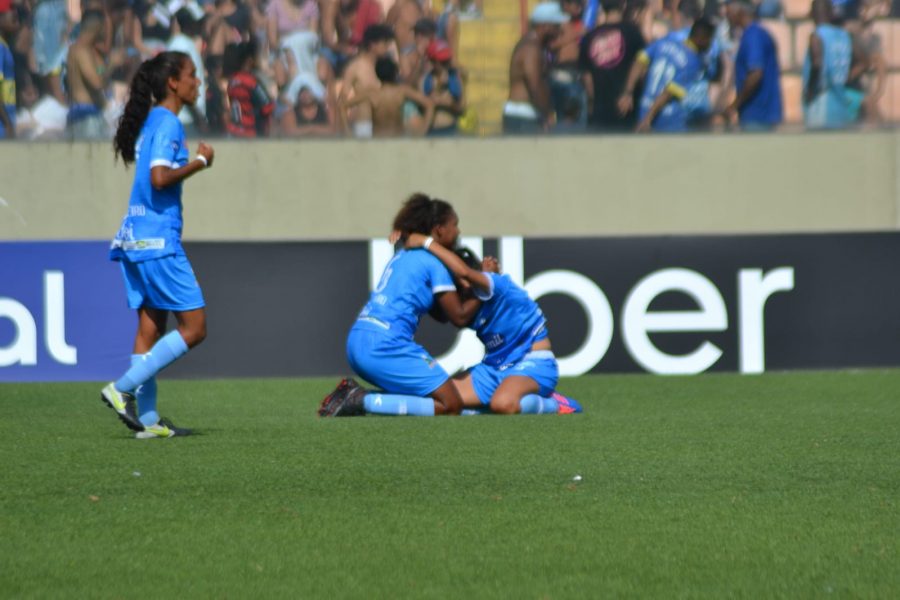 Meninas Do Rio Vencem Donas Da Casa E Fazem A Festa Do Título Em São
